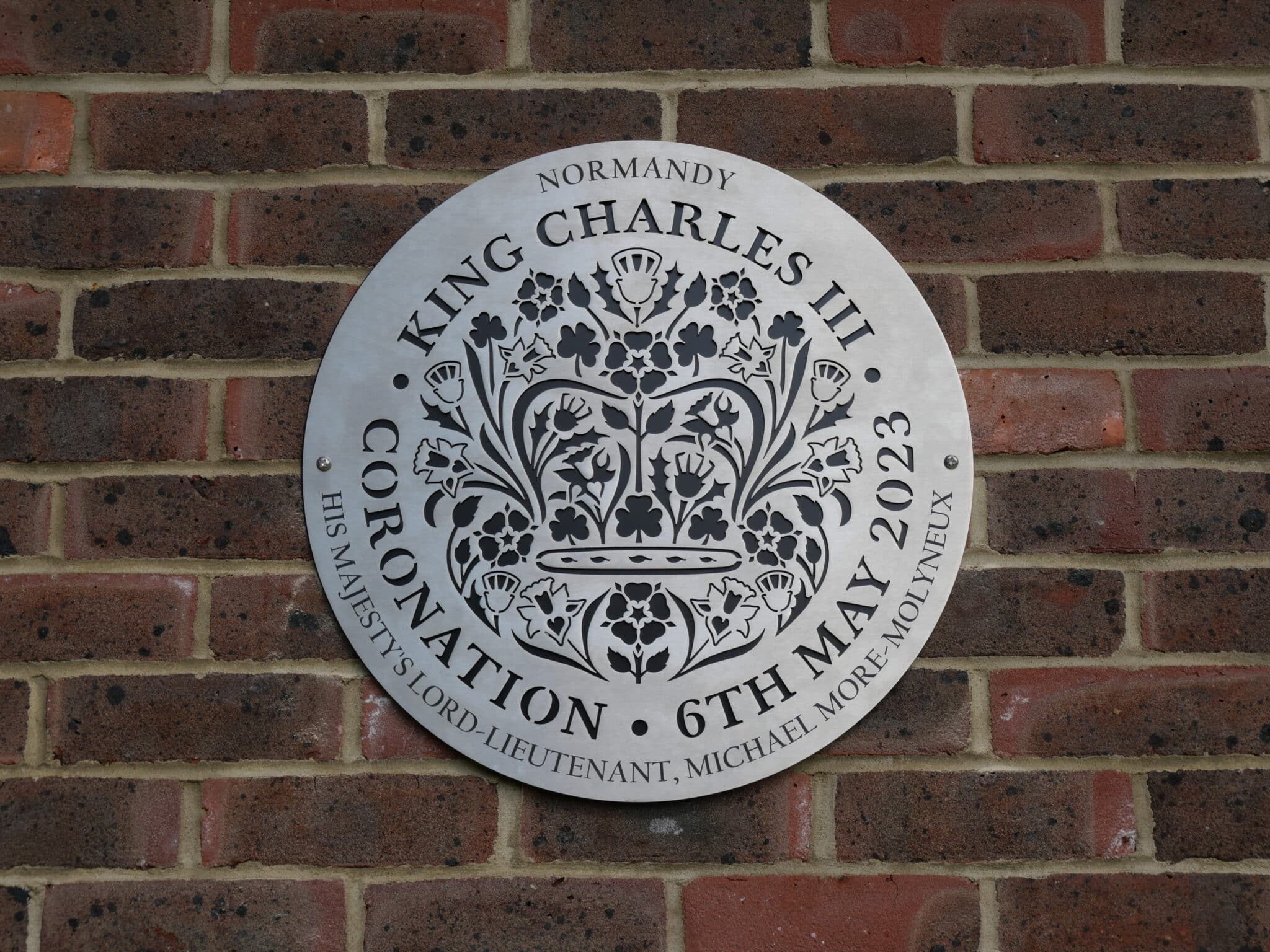 Plaque to Commemorate Coronation of King Charles III Unveiled in ...